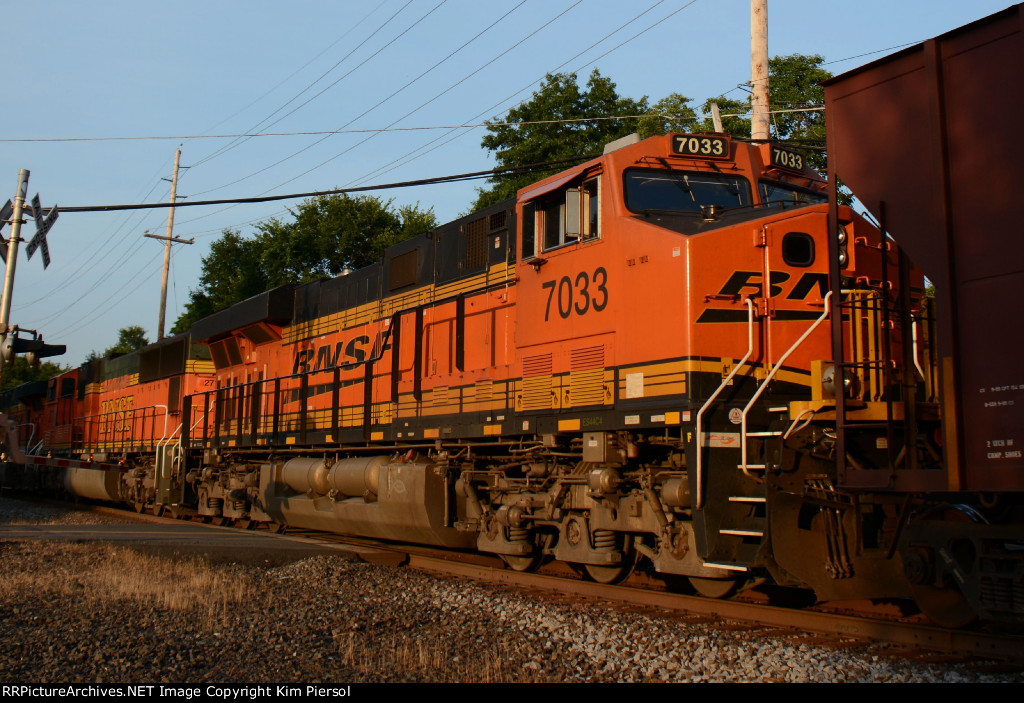 BNSF 7033